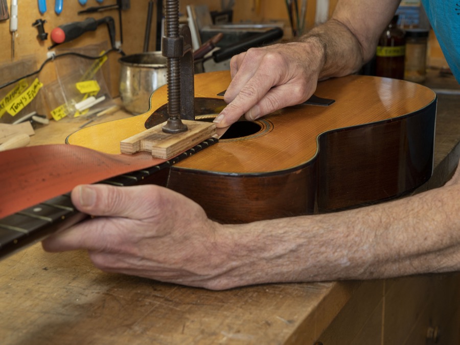 Sunset District’s Master Luthier – Richmond Review/Sunset Beacon